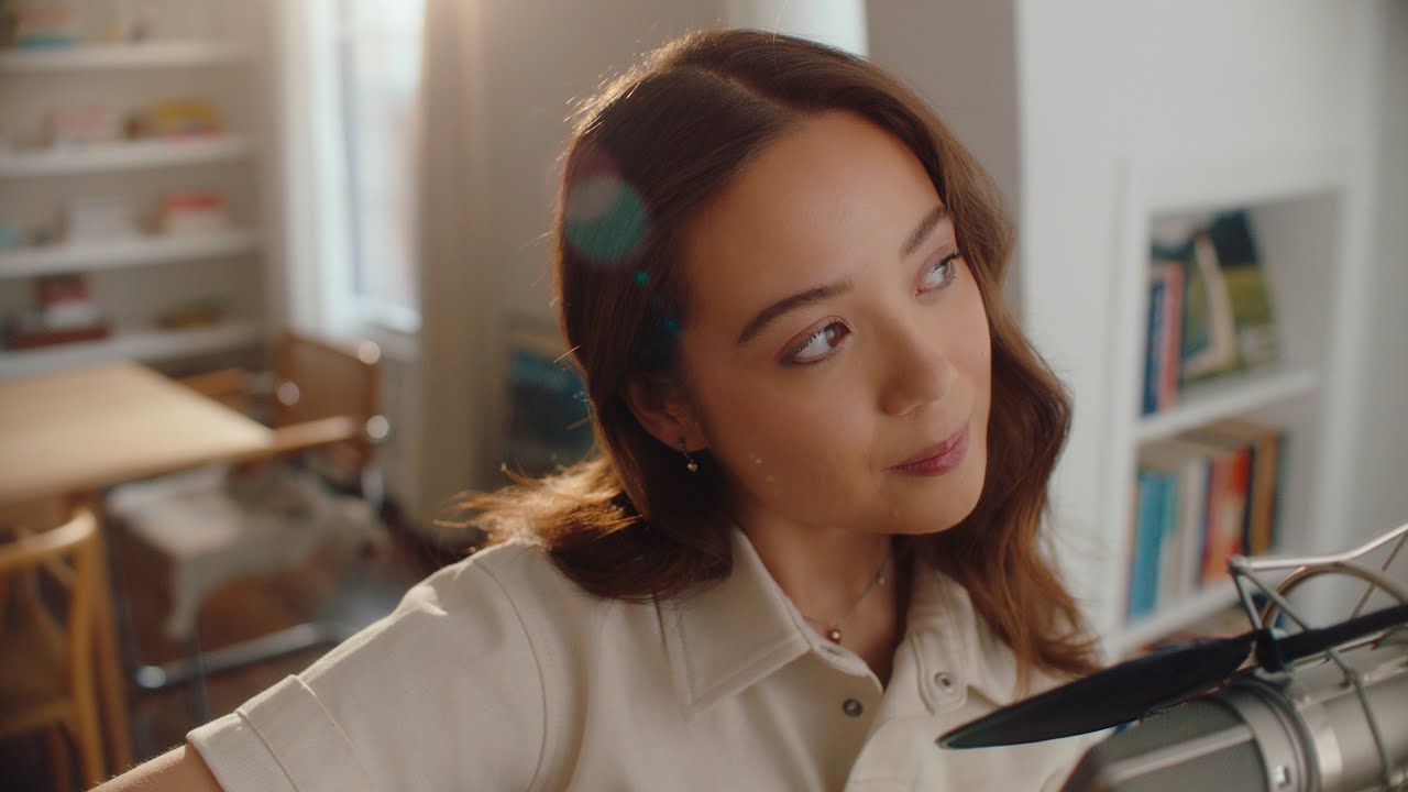 The Top 10 Laufey Songs All Should Give A Listen To - Cameron T. Tyo